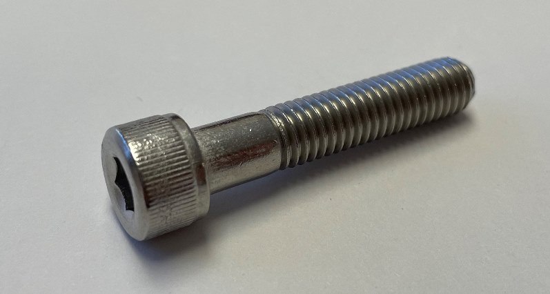 M10x50 SOCKET CAP SS304