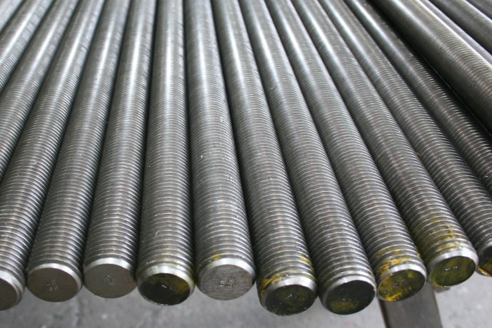 7/8 x6 FT UNC B7 STUD BAR BL